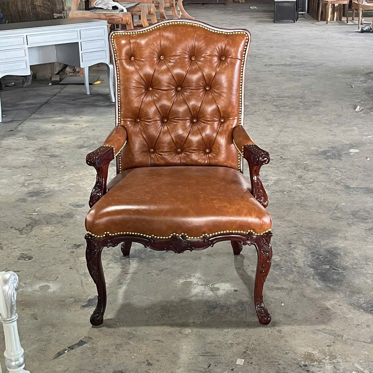 GHẾ LÀM VIỆC CỔ ĐIỂN LOUIS XV BỌC DA BÒ Ý
